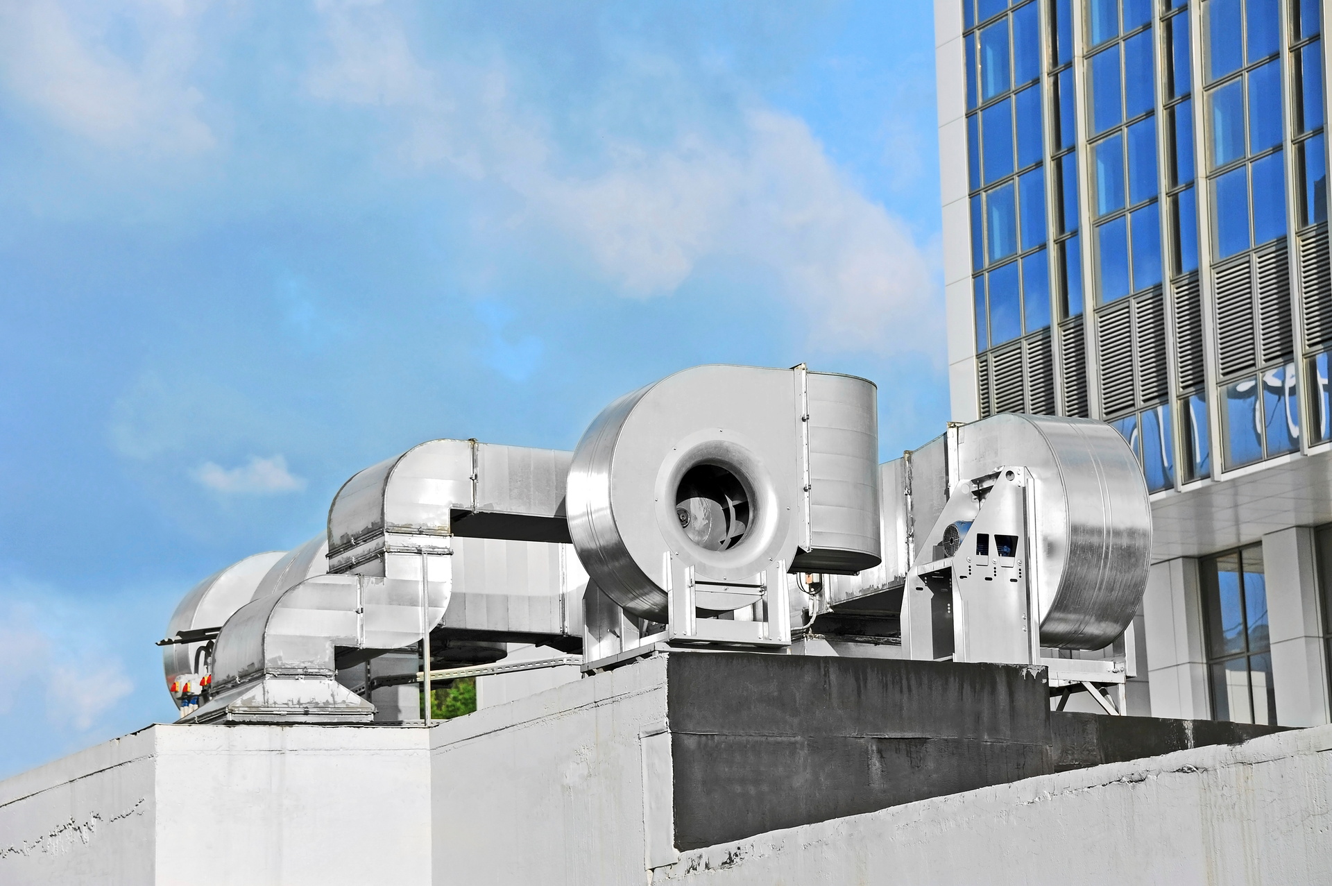 Why Rooftop Units Are the Best Commercial HVAC Solution - Gowlands